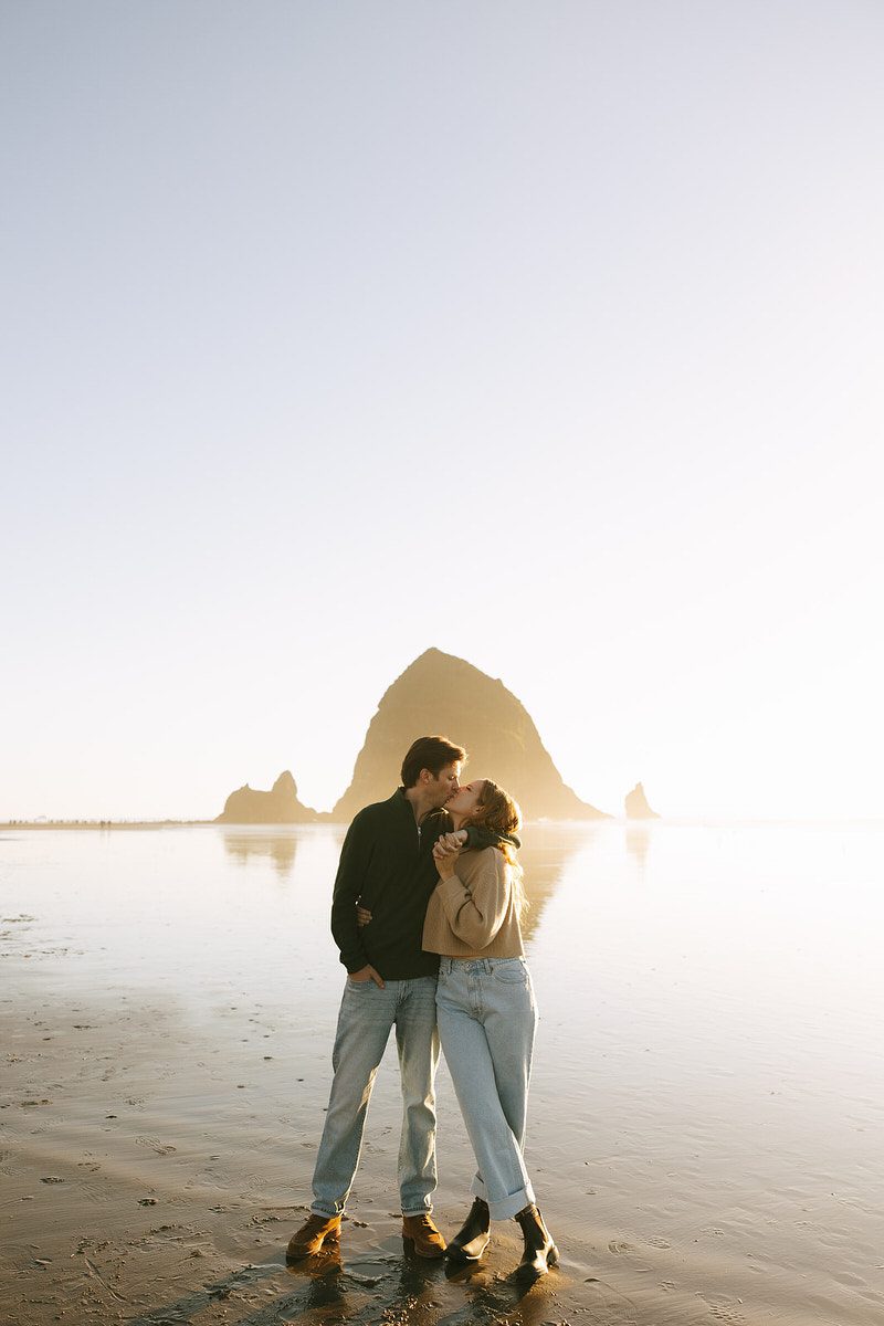 Cannon Beach Engagement at Haystack Rock | Jason & Leah | sokolco.com