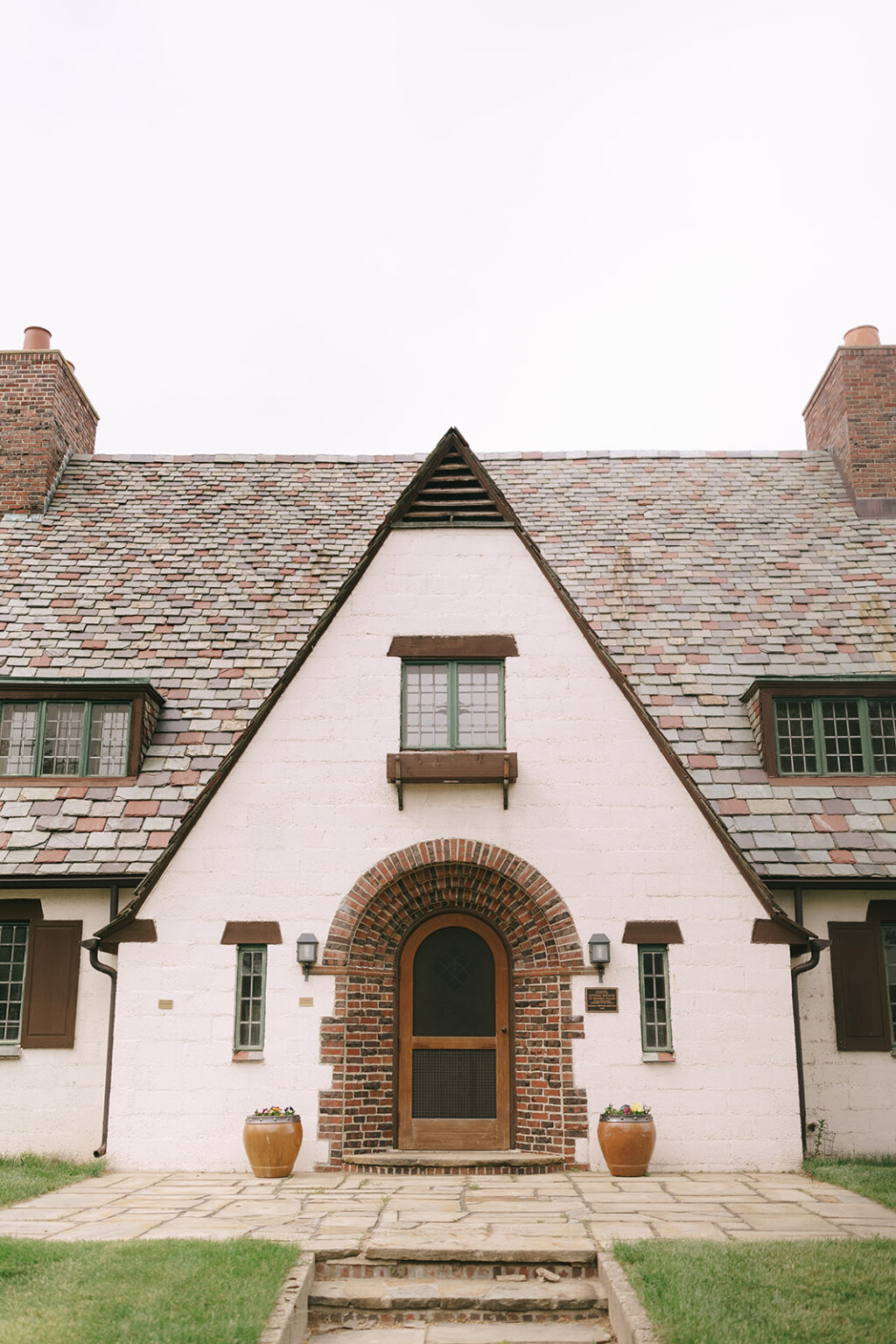 Timeless & Elegant Detroit Wedding at Packard Proving Grounds | Emily ...