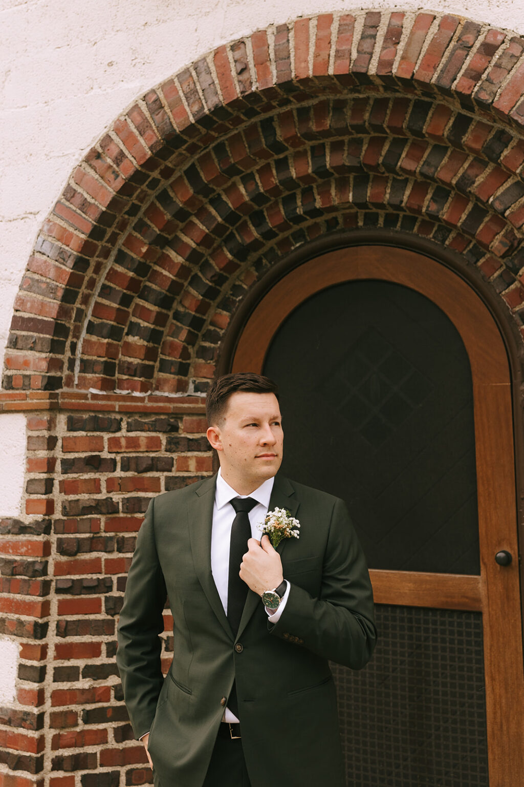 Timeless & Elegant Detroit Wedding at Packard Proving Grounds | Emily ...