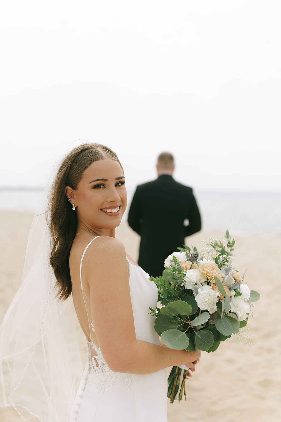The Ultimate Guide to A Wedding First Look | sokolco.com